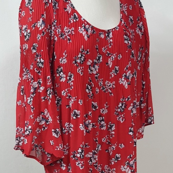 Simply Emma | Tops | Simply Emma Red Floral Chiffon Top | Poshmark